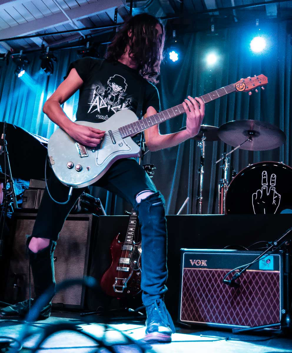 BRKN LOVE-1 (1 of 1)